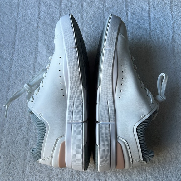 On Running | Shoes | Qc Women The Roger Advantage 2 | Poshmark